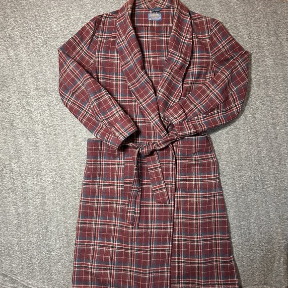 Pendleton | Intimates & Sleepwear | Vintage Pendleton Virgin Wool Robe ...